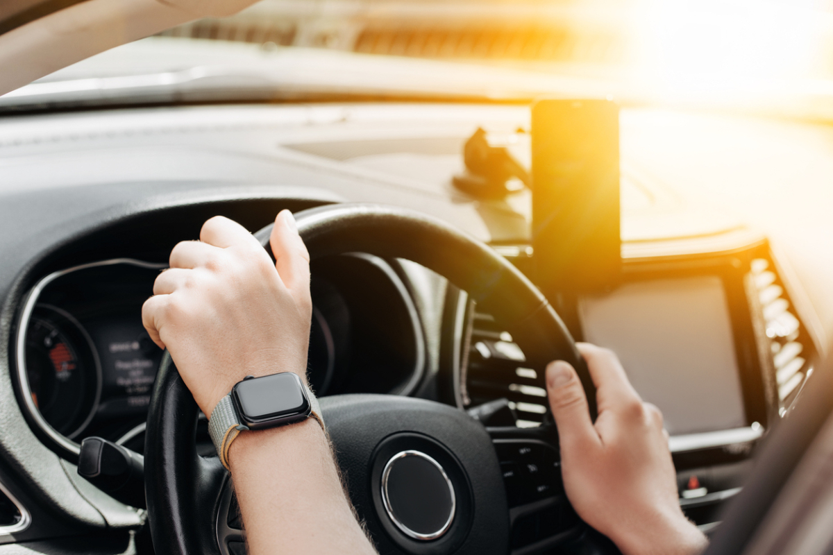 Drivers could be fined for checking their smartwatch behind the wheel ...
